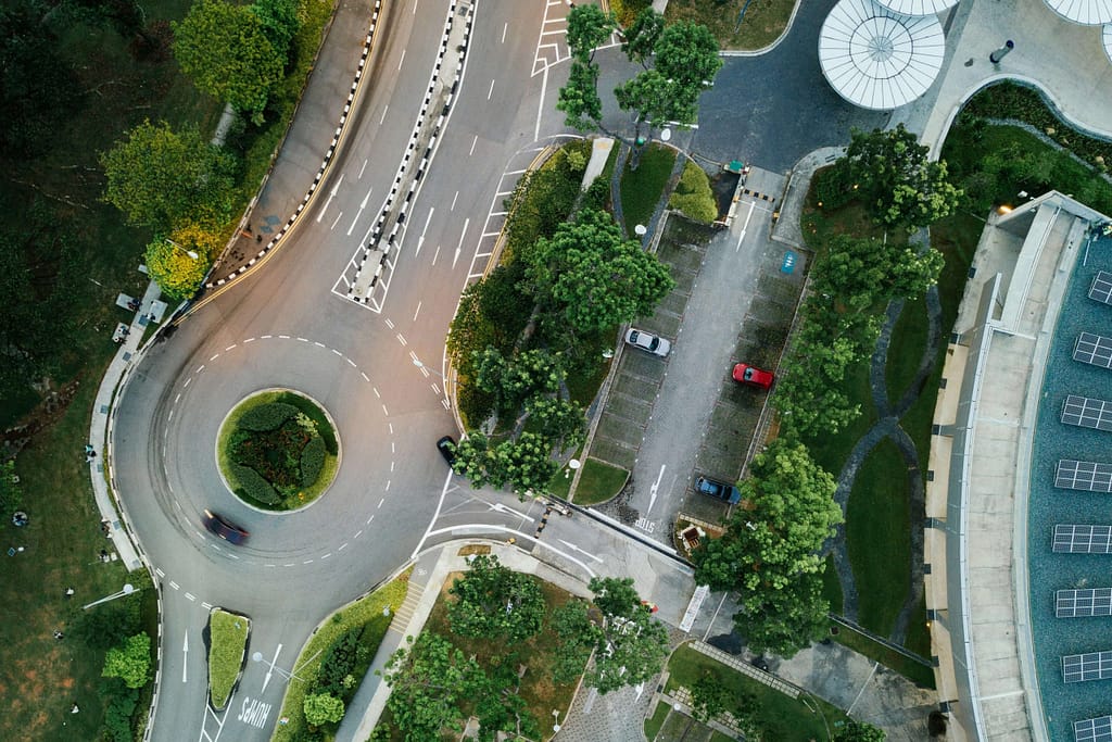 Who's at Fault in a UK Roundabout Collision?